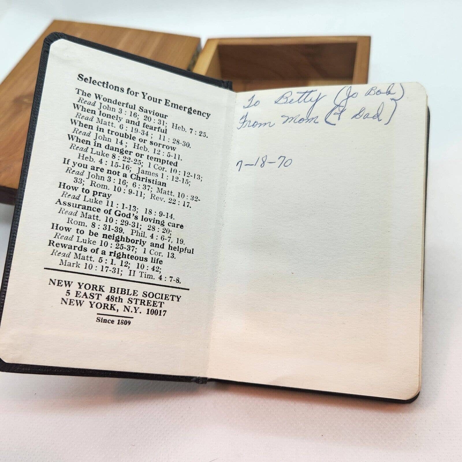 Vintage Hinged Cedar Box With Small New Testament Signed Bible Inside ...