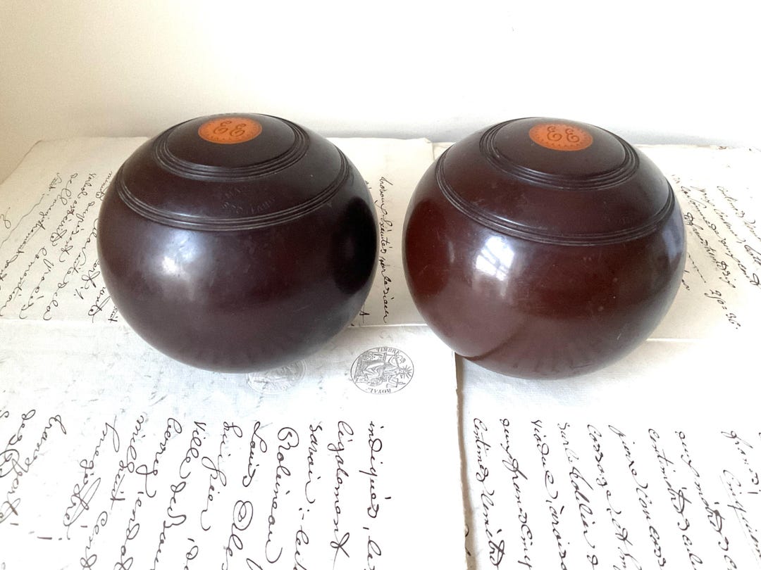 2 X Vintage Thomas Taylor Lawn Bowls | Bowling Balls Scotland | Lignoid ...