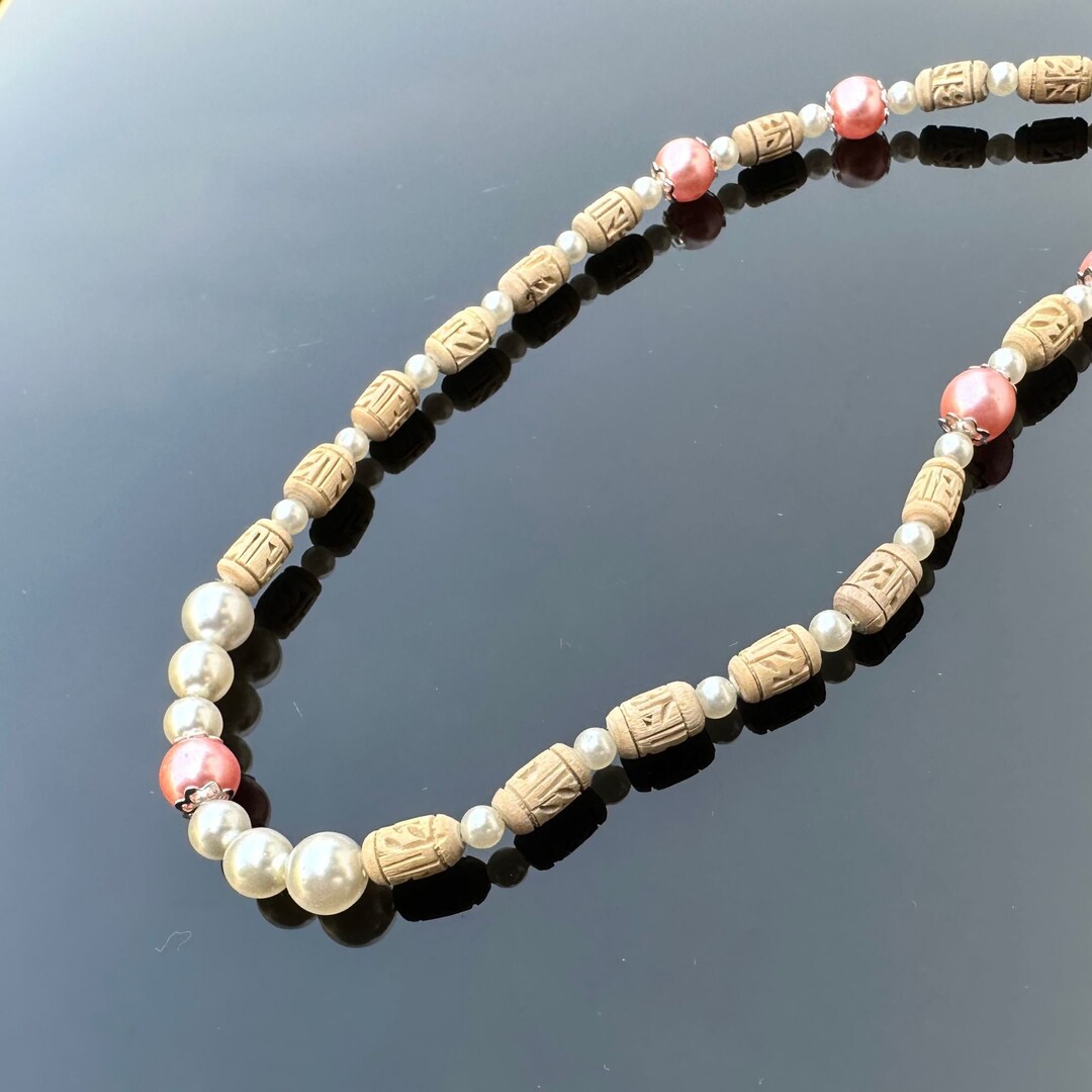 Tulsi Necklace With Radhe Sanskrit Engravings and Pink Imitation Pearls ...
