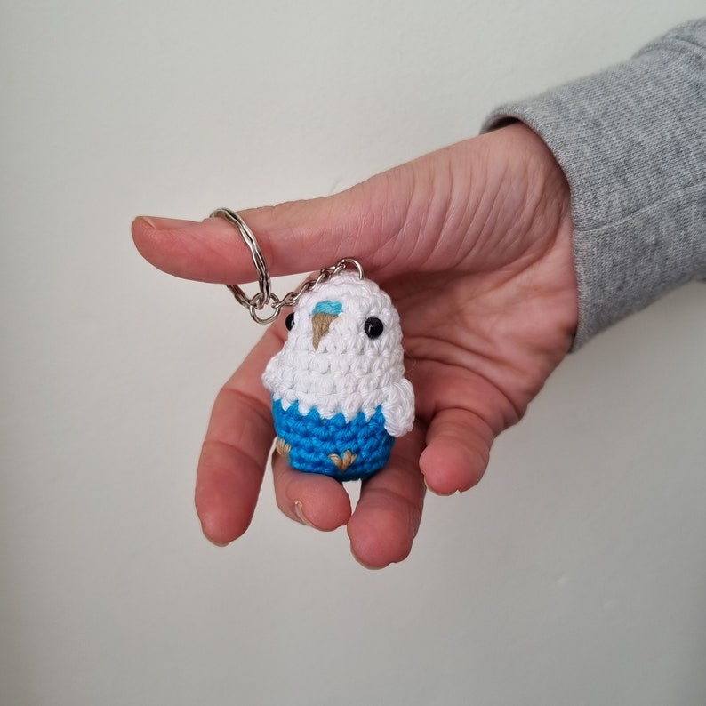 Mini Blue & White Budgie – 2-inch Crochet Bird Keyring, Bungee, or ...