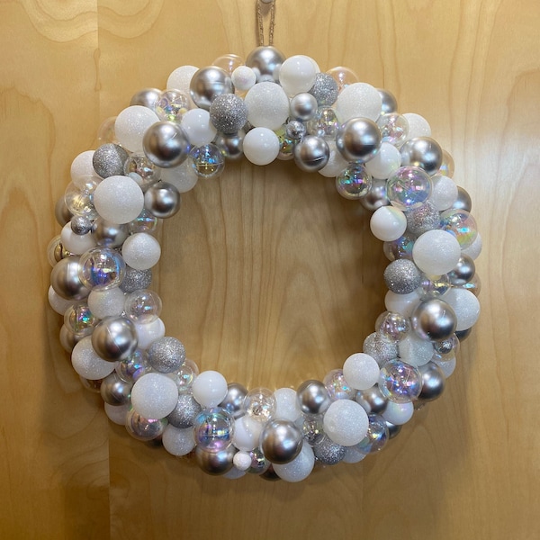 Silver Wreath - Etsy