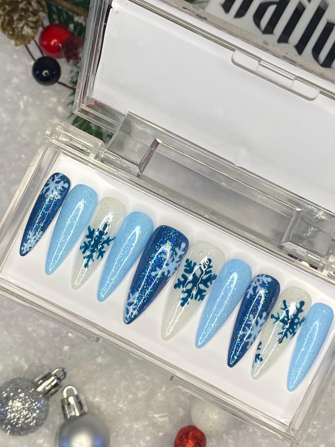 WINTER FROST - Christmas Press on Nails, Blue Snowflake Winter ...