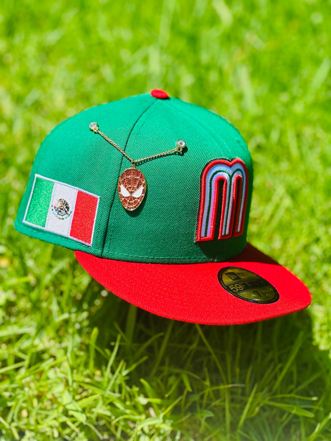 Spidey-head Chain Pin - Etsy