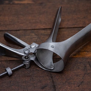 Medical Speculum Antique Style Steel Doctor's Speculum Spreader for ...