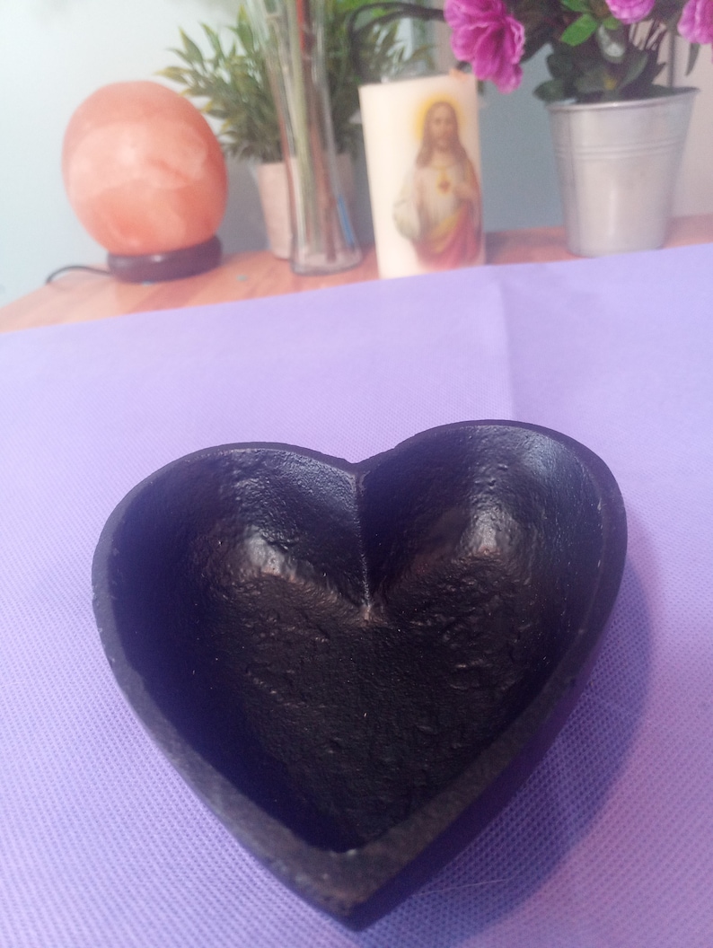 Cast Iron Heart Cauldron - Etsy