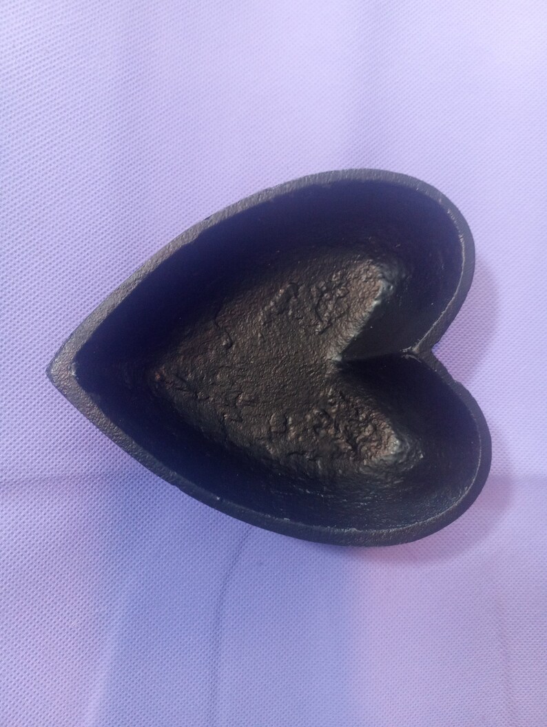 Cast Iron Heart Cauldron - Etsy
