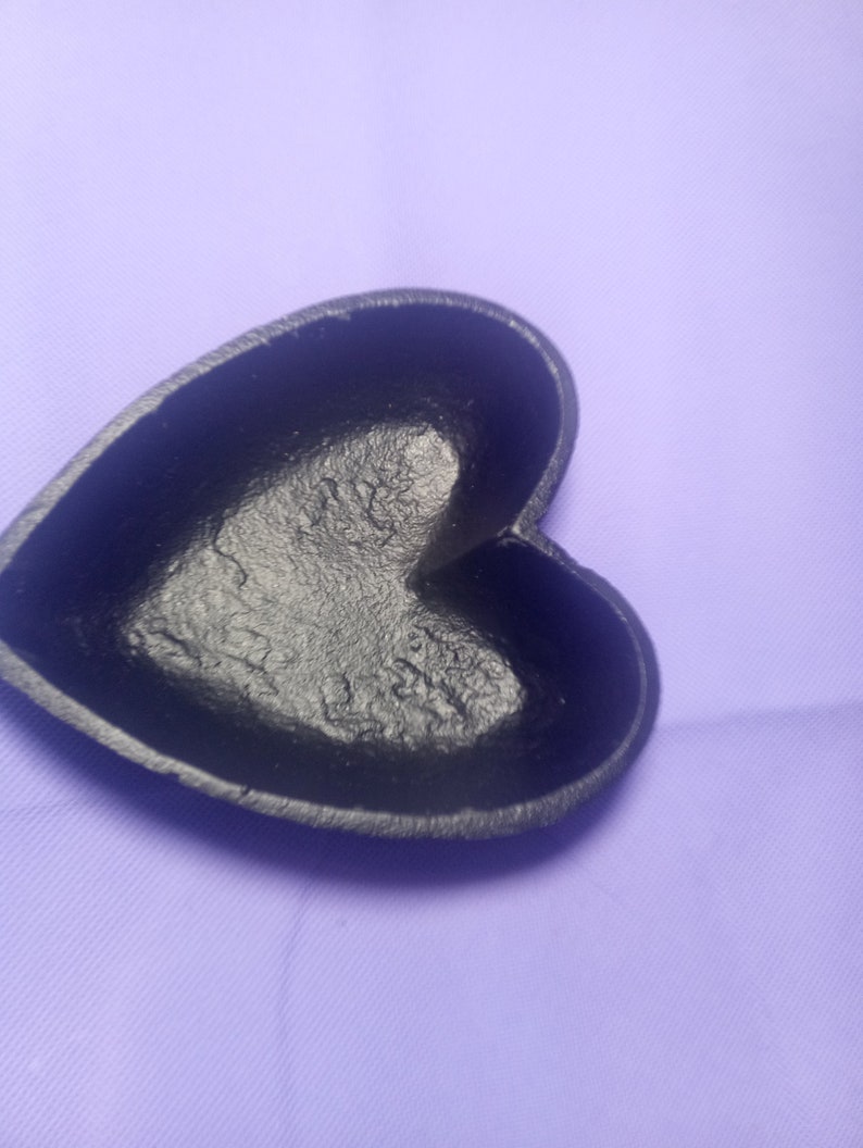 Cast Iron Heart Cauldron - Etsy
