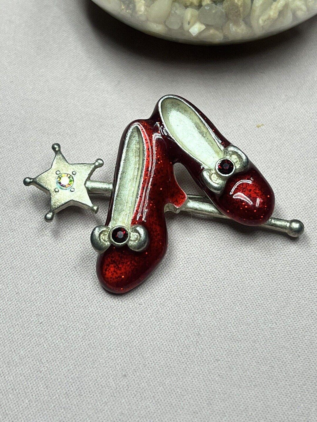 Vintage AJMC Wizard of Oz Ruby Slippers & Sheriff's Star Wand Brooch - Etsy