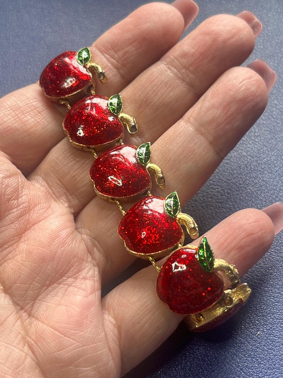 Vintage GOLDETTE-style candy apple red enamel apple s… - Gem