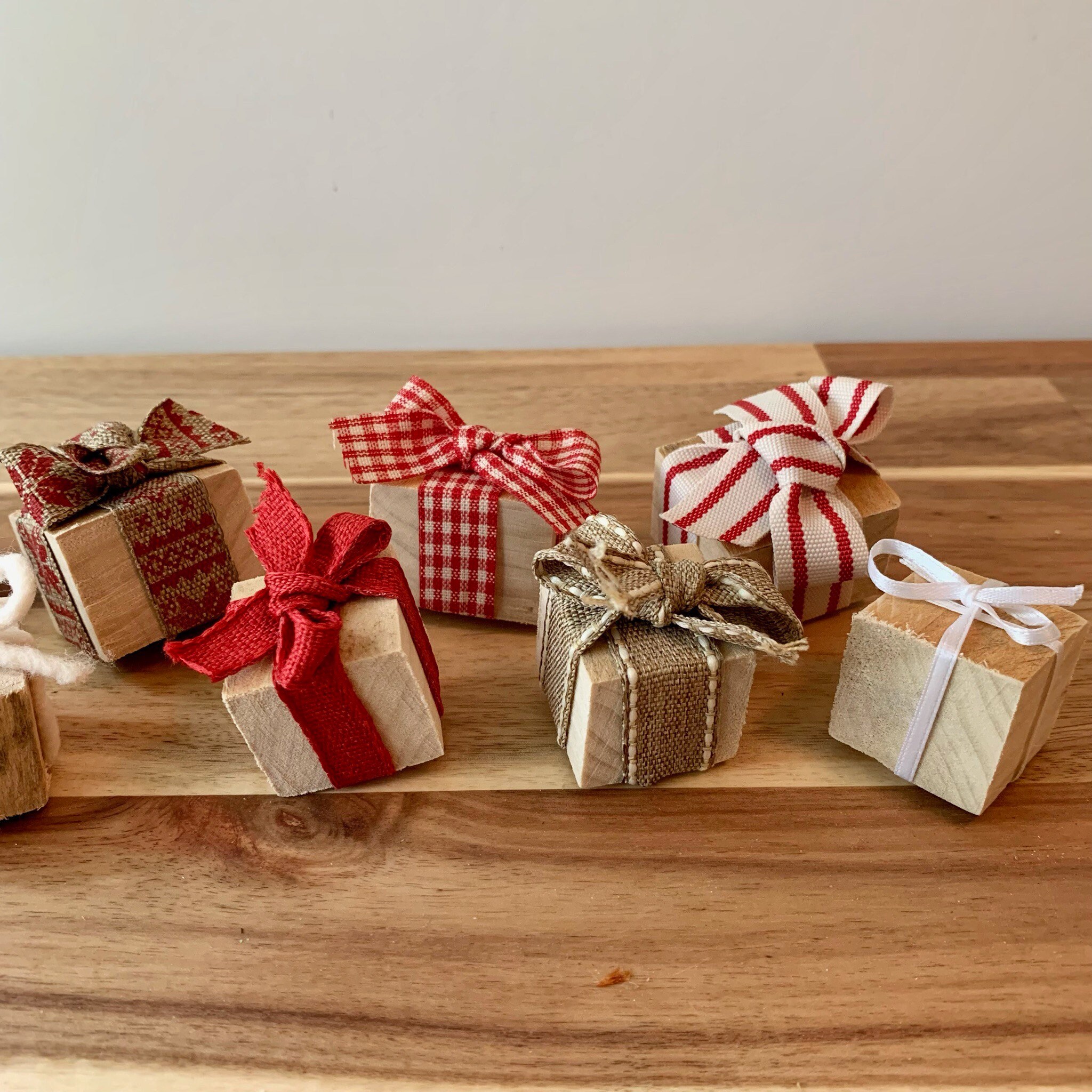 Mini Wooden Presents set of 6 - Etsy