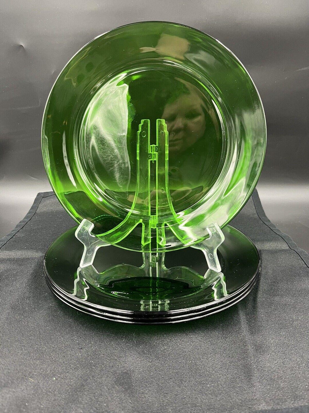 Emerald Green Glass Dinner Plates 10 Set of 4 Vintage - Etsy