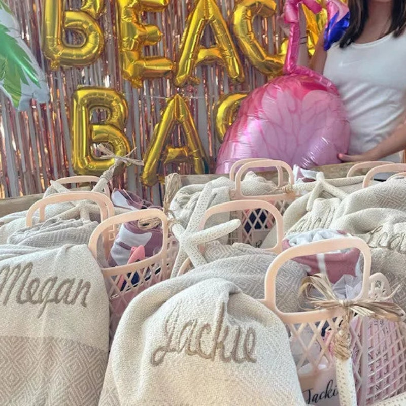 Beach Gifts Under $15 - 60+ Gift Ideas for 2026