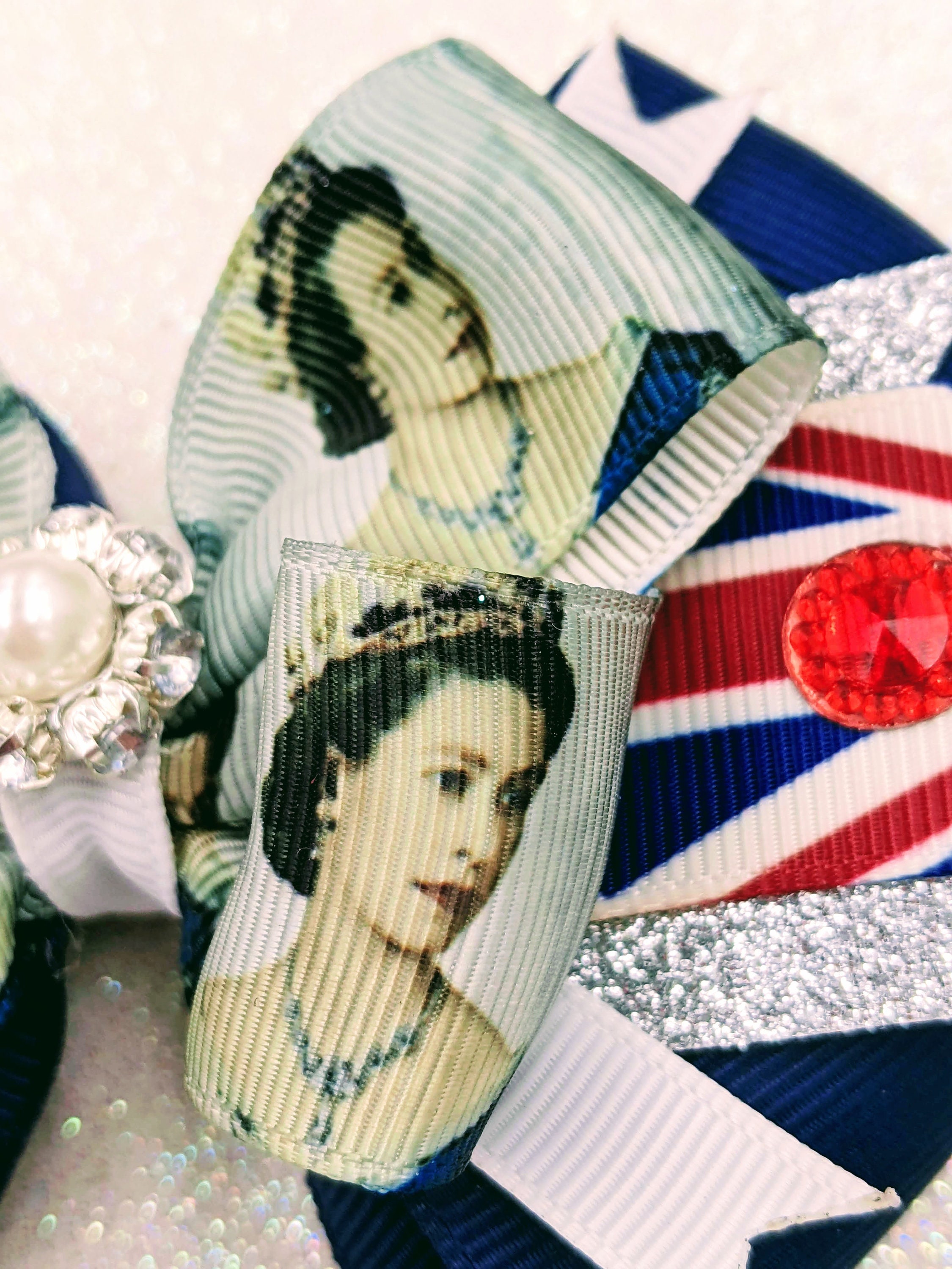Queen Elizabeth Bow Queen Queen Elizabeth English - Etsy