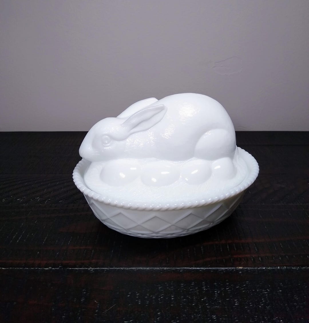 Westmoreland Milk Glass Rabbit on a Nest, Vintage Bunny on a Nest With ...