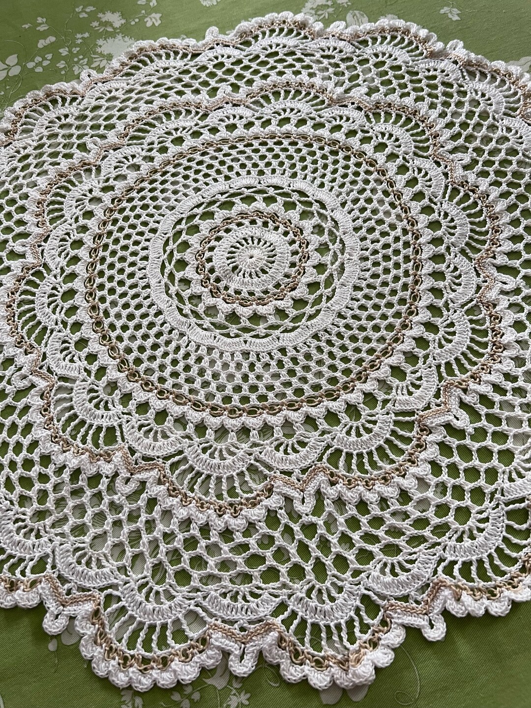Large Vintage Circular Hand Crocheted Doily ~ 100% Cotton ~ Farmhouse ...