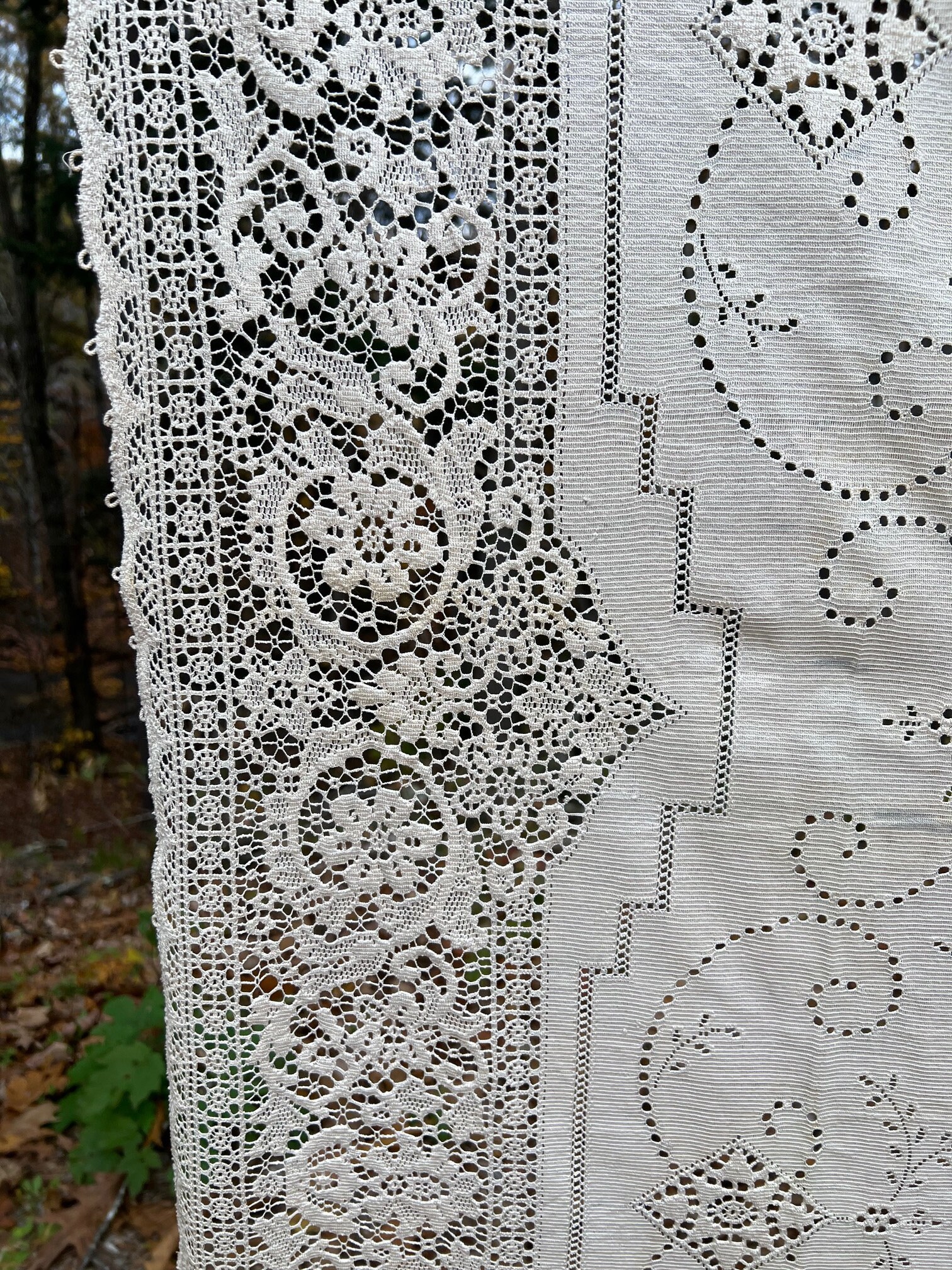 1940 Gorgeous Rectangular Quaker Lace Tablecloth Intricate Lace Designs ...