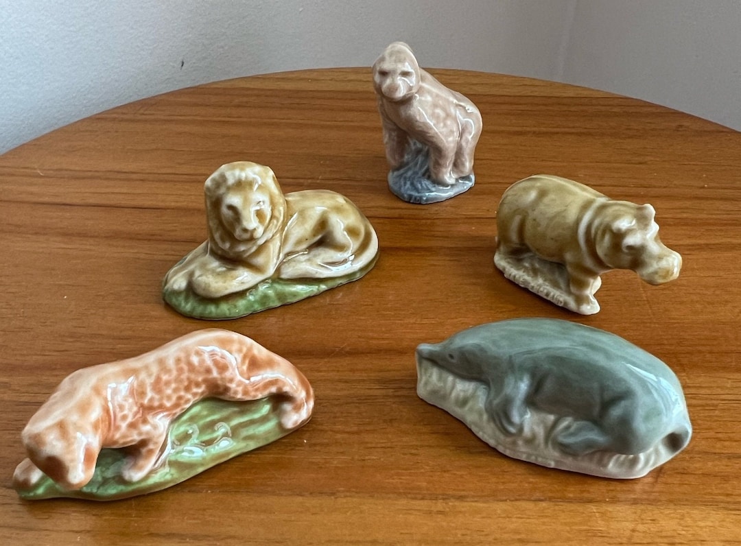 WADE WHIMSIES Miniature Figurines Collection 2000 Made in England ...