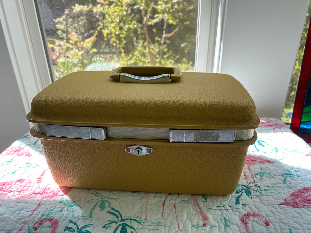Vintage Samsonite Royal Traveler, Yellow, With Mirror - Etsy