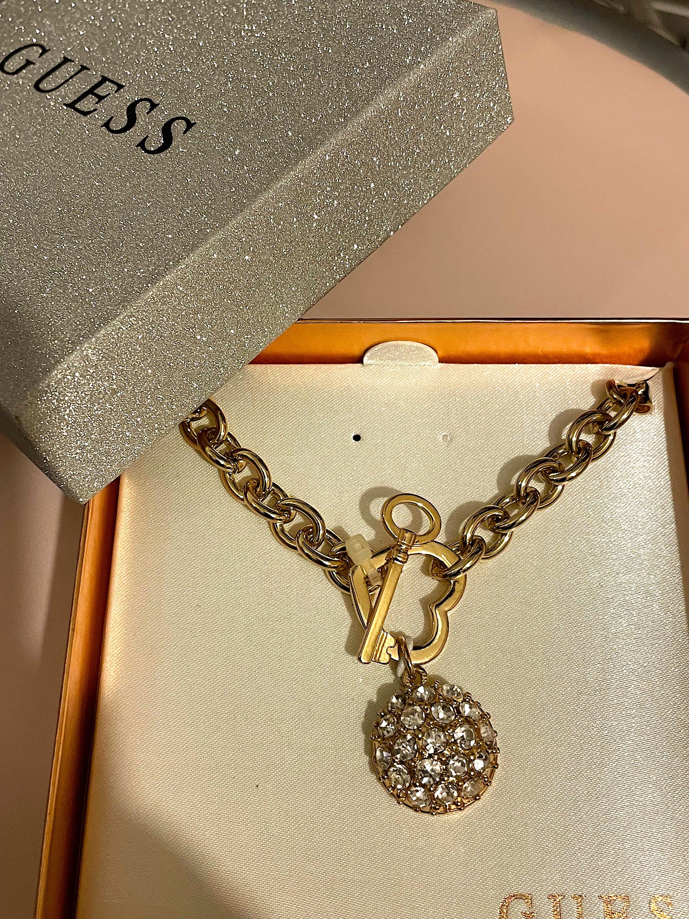 Guess Chunky Chain Gold Sparkly Heart Toggle Heart & Key Clasps ...