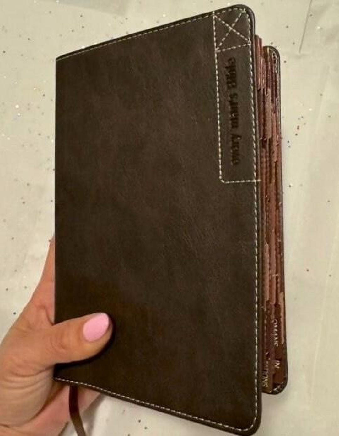 Every Man's Bible NLT Brown Leather, Study Bible for Men With Study ...