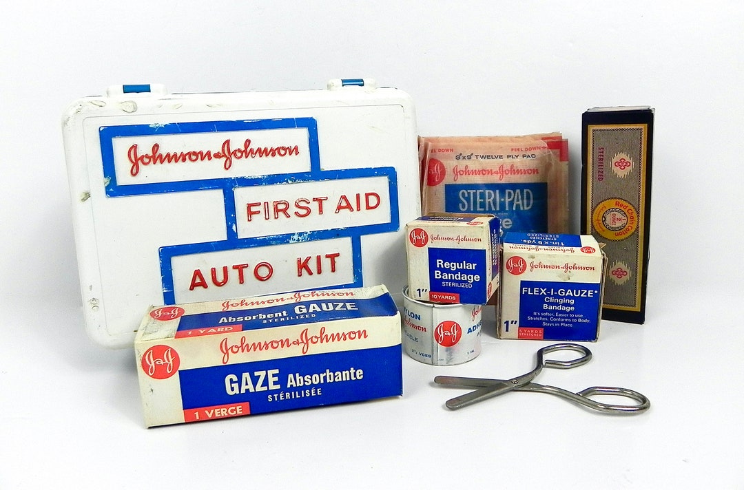 First Aid Auto Kit | Johnson & Johnson Vintage Car Kit | Vintage ...