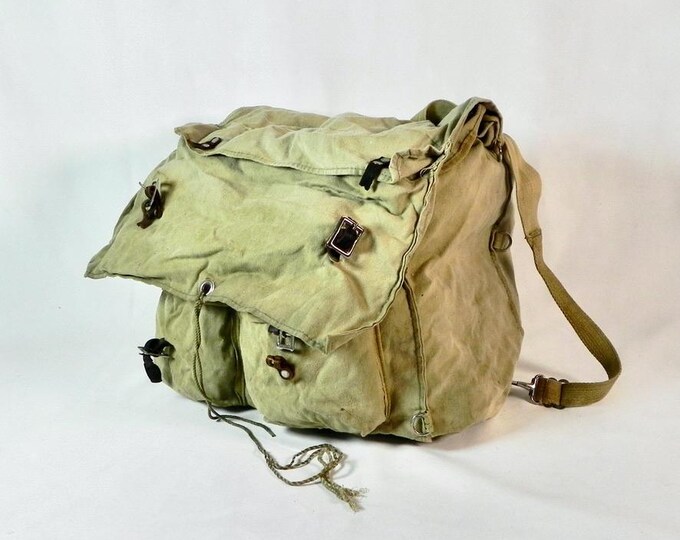 1970s US Army Large Backpack | OD Green Military Vietnam Era Rucksack ...