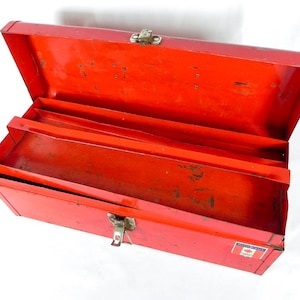 Vintage Red Tool Box | Rustic Metal Garage Supplies | Mastercraft Retro ...