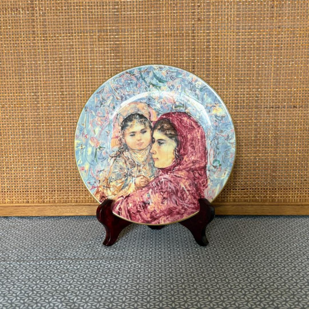 Royal Doulton "lucia & Child" Collector Plate | Signed Edna Hibel #3083 ...