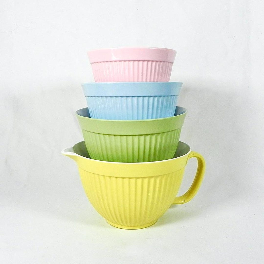 Set of 4 Melmac Mixing Bowls | Pastel Pink Blue Green and Yellow ...