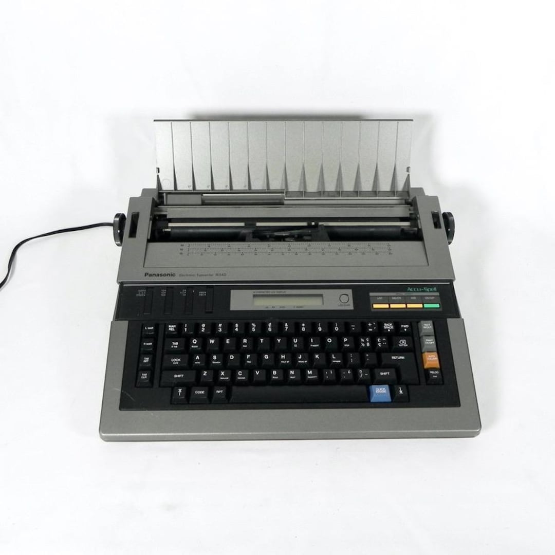 Panasonic 1988 Electronic Typewriter KX-R340 Accu-spell and Quick Erase ...
