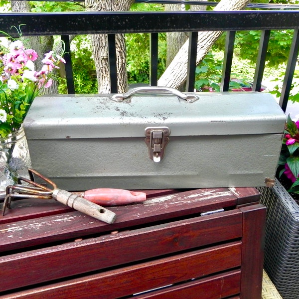 Metal Tool Box - Etsy