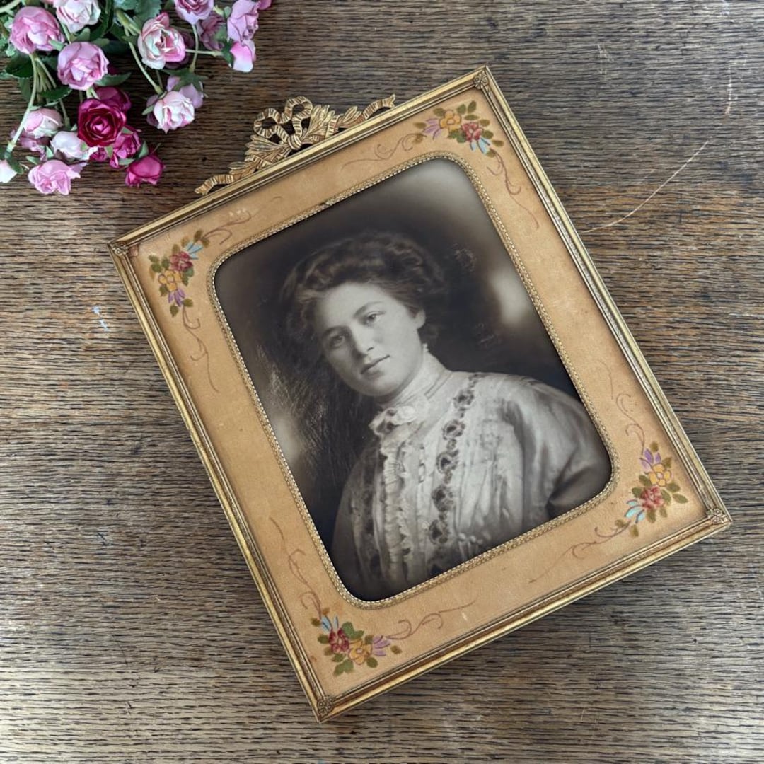 Antique Victorian Frame With Hand-painted Velvet Mat & Victorian ...