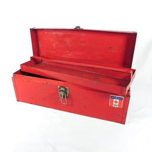 Vintage Red Tool Box | Rustic Metal Garage Supplies | Mastercraft Retro ...