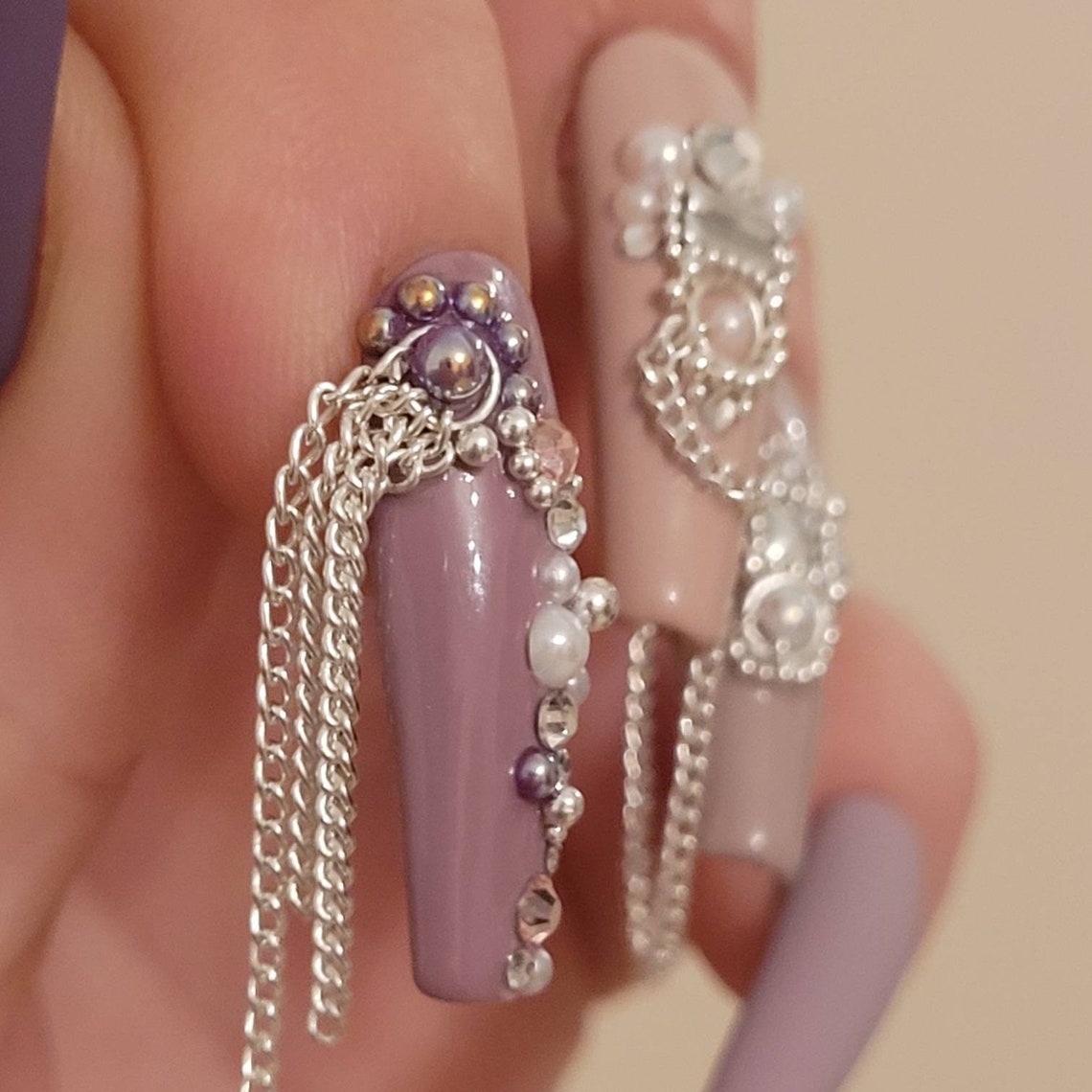 You have Chain Nail Beautiful chain nails in a mixed | Etsy