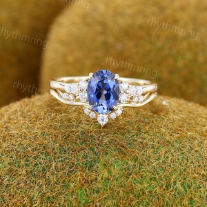 Oval Cornflower Blue Sapphire Engagement Ring Set Vintage Rose Gold Ring Marquise Cut Diamond ...