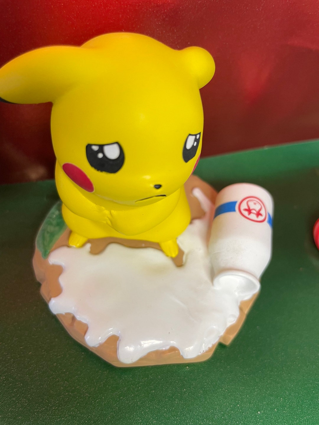 Pokémon Pikachu Collectable Moods Figure guilty Pokémon Center ...