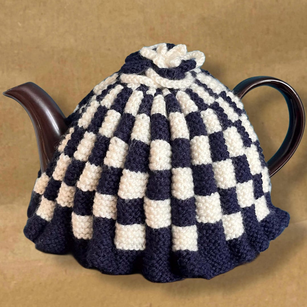 1950s Retro Style Hand Knitted Checkered Tea Cozy, Tea Cosy, Mothers ...