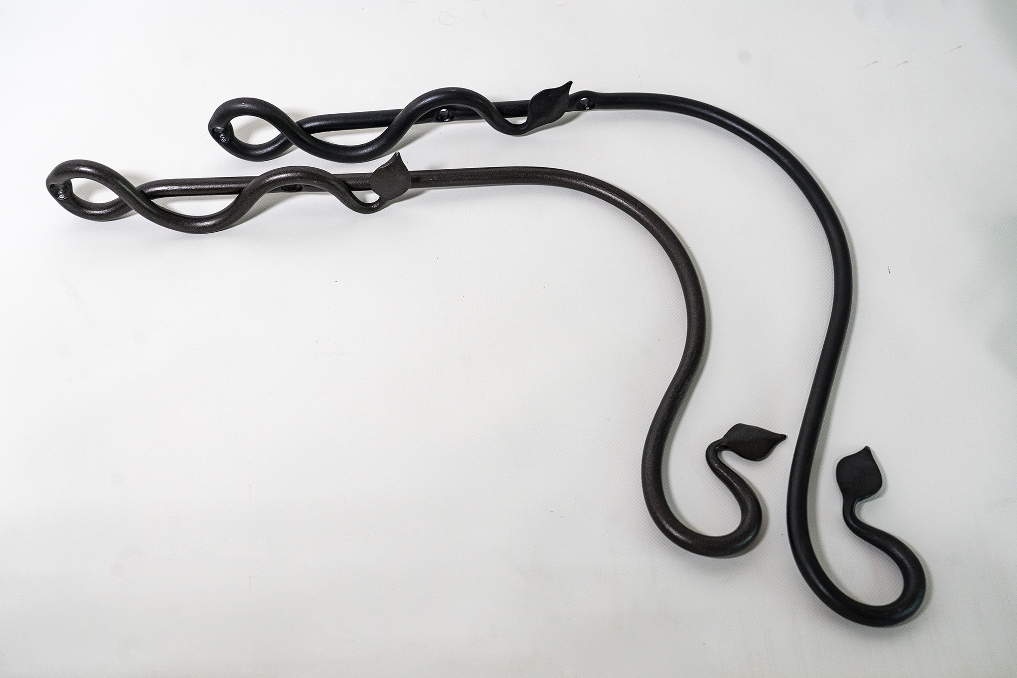 Hand Forged Plant Hanger With Leaf Finial Outdoor Plant Bracket ...