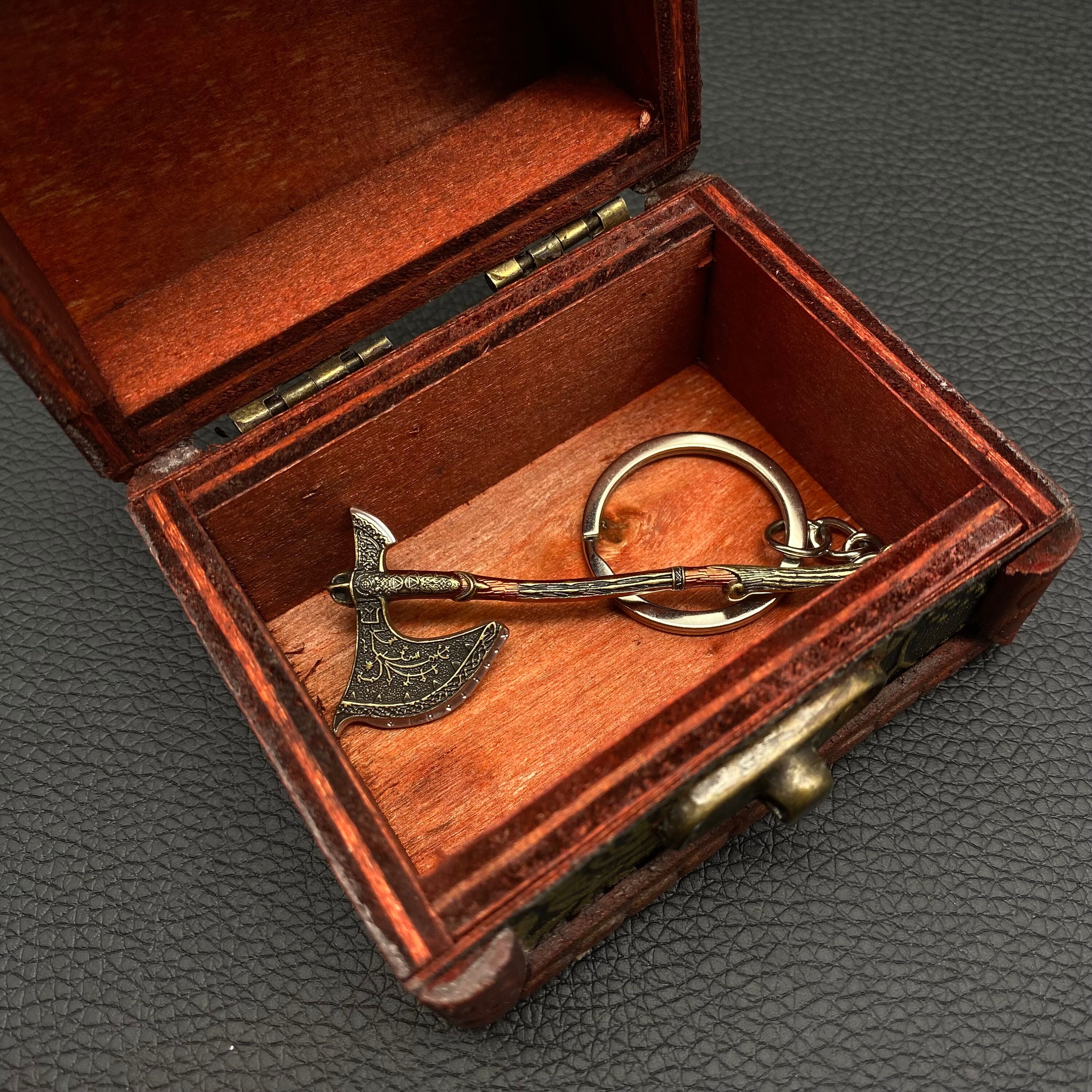 Metal Kratos Axe Keychain Tiny Kratos Leviathan Axe Replica - Etsy