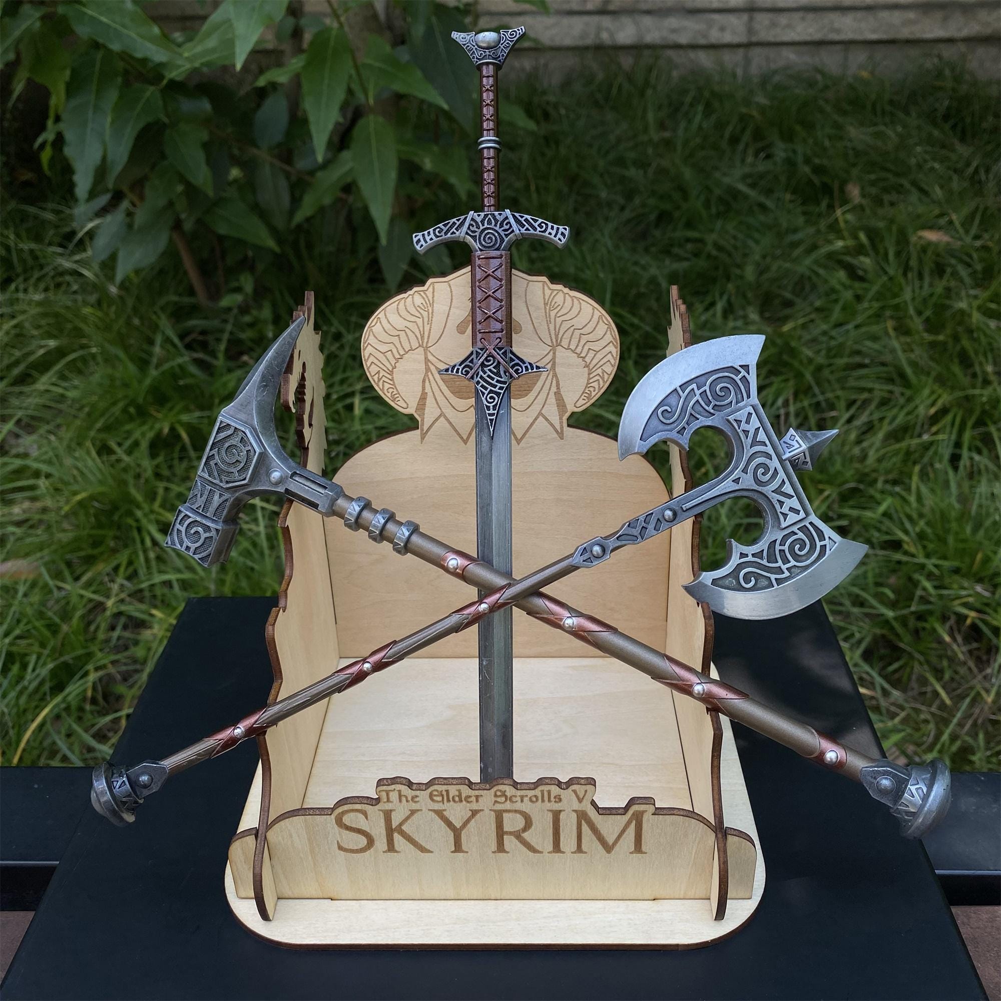 Skyrim Greatsword, Axe & Hammer Miniature Set: 1/6 Scale Metal Gamer ...