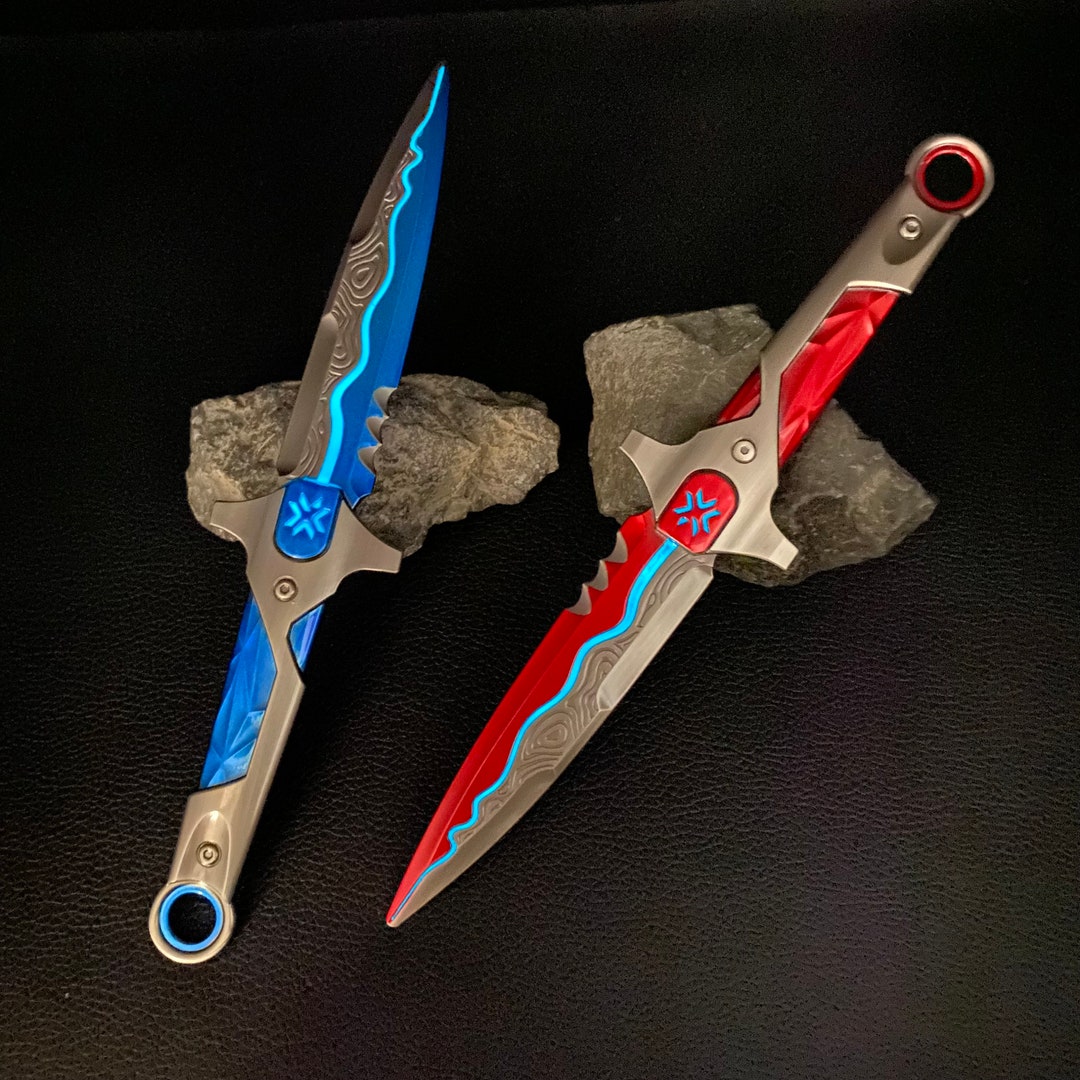 Metal VCT Knife High-quality Life Size VCT Knife Luminous - Etsy