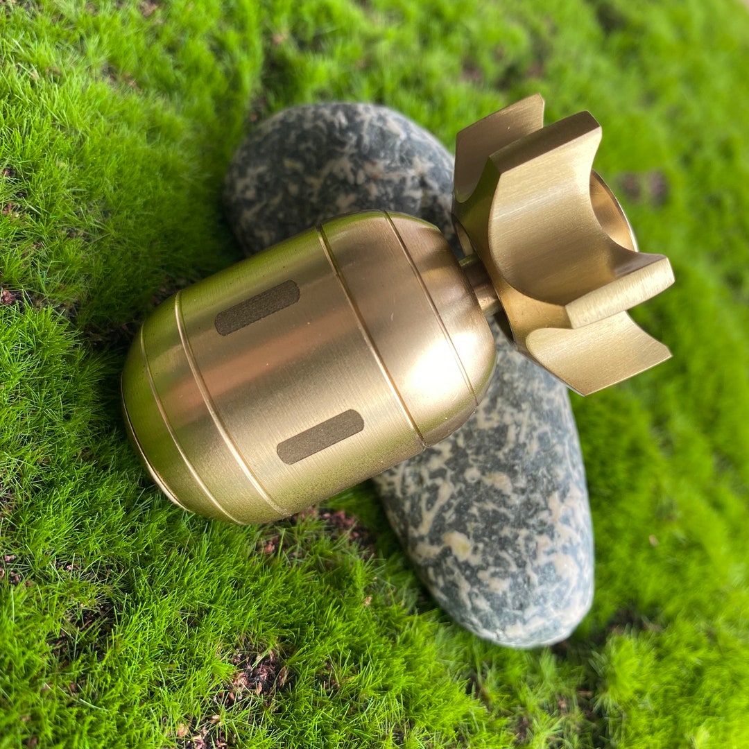 Handmade Brass Bomb Fidget Toy Funny Nuclear Bomb Miniature Fidget ...