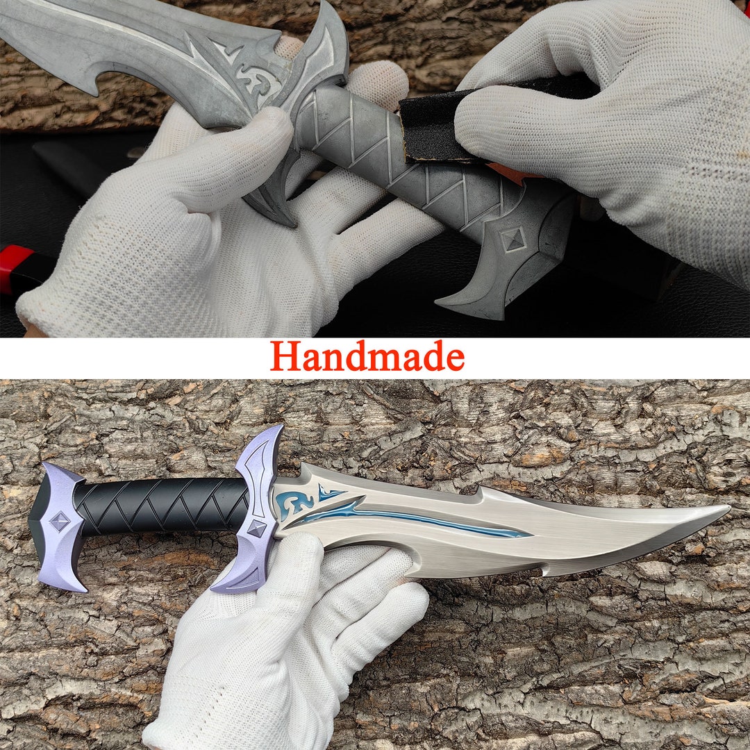 Handmade Val Reaver Knife Reaver Skin Dagger Life Size Metal Replica ...