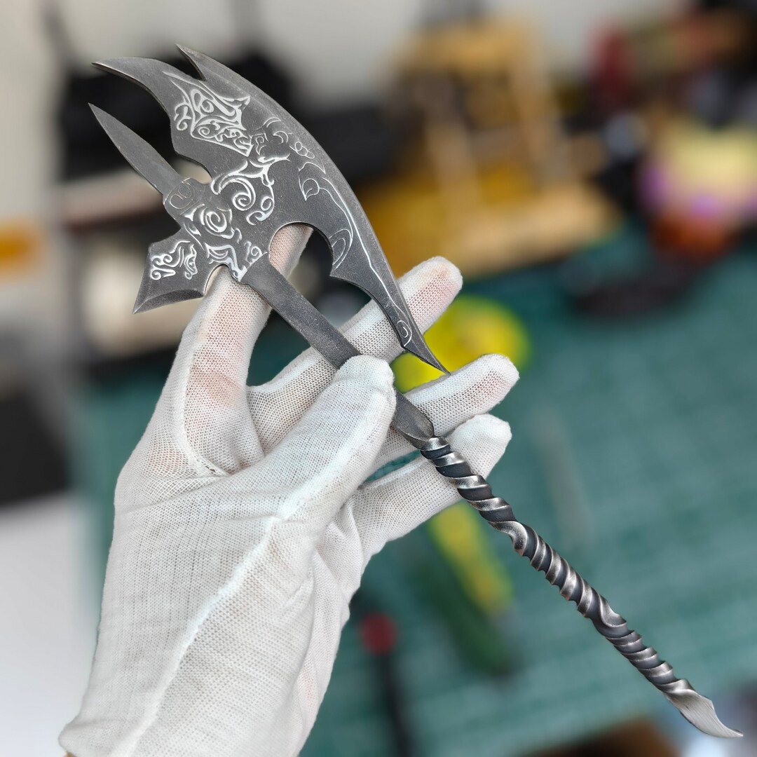 Hand-forged Steel Ebony Battle Axe: Miniature War Axe, Game Prop (27cm ...