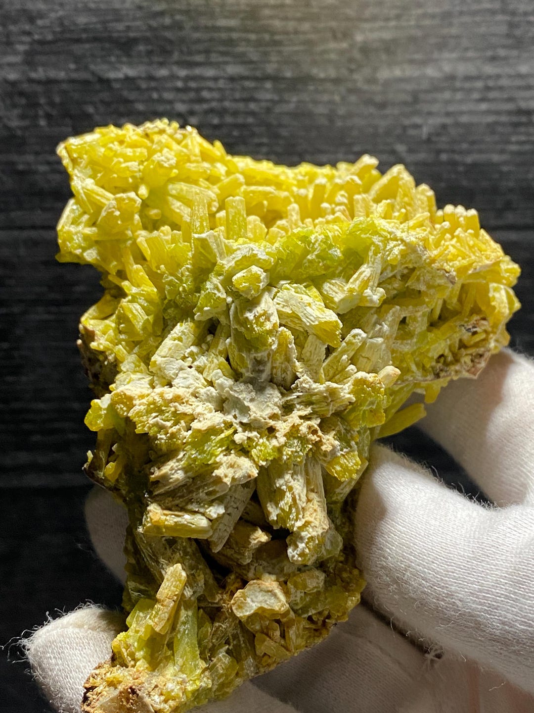 Bright Green Crystal Clusters of Pyromorphite on Matrix Mineral ...