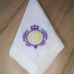Queen Elizabeth II Commemorative Cotton Handkerchief in Memory of Her ...