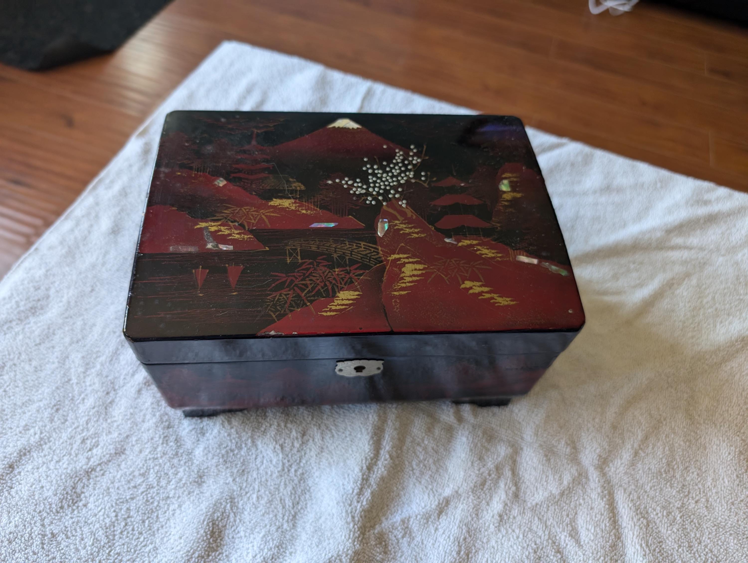 Vintage Japanese Lacquer Music Box - Etsy