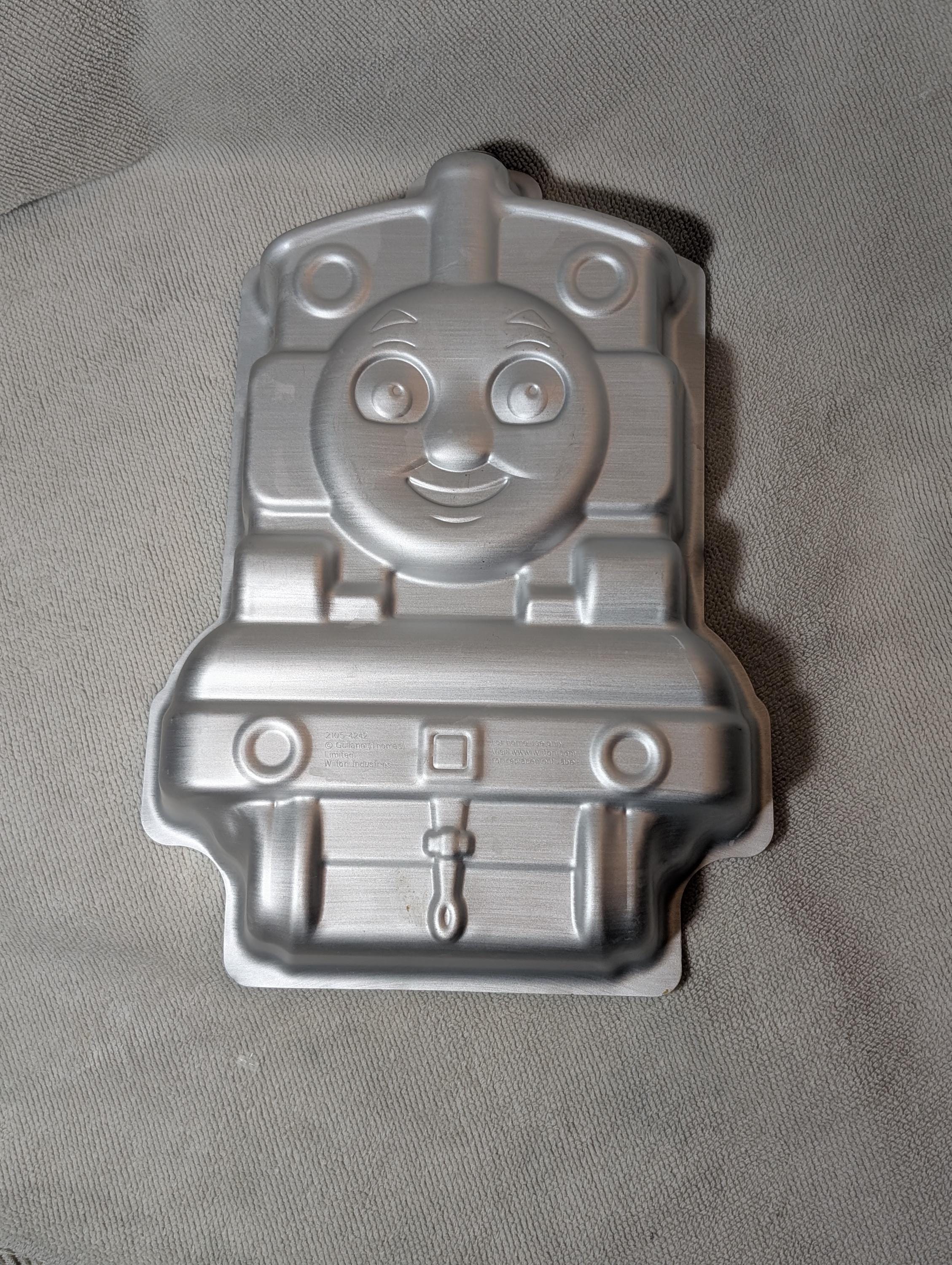 Wilton Thomas the Train Cake Pan Decorating Instructions. - Etsy