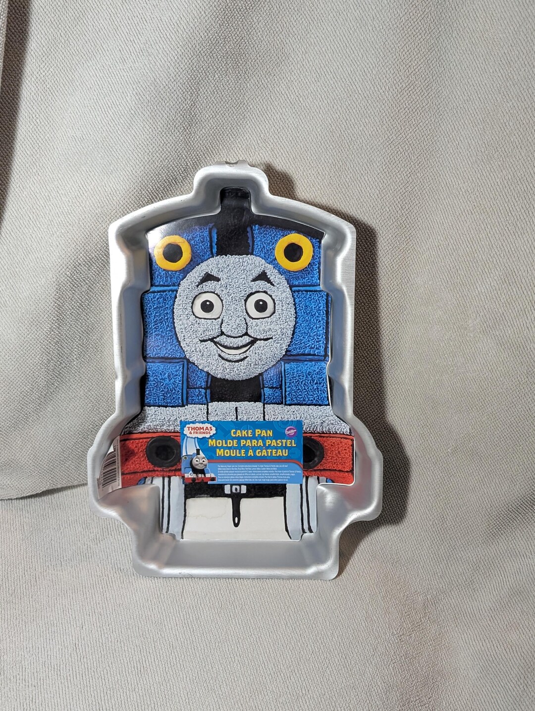 Wilton Thomas the Train Cake Pan Decorating Instructions. - Etsy