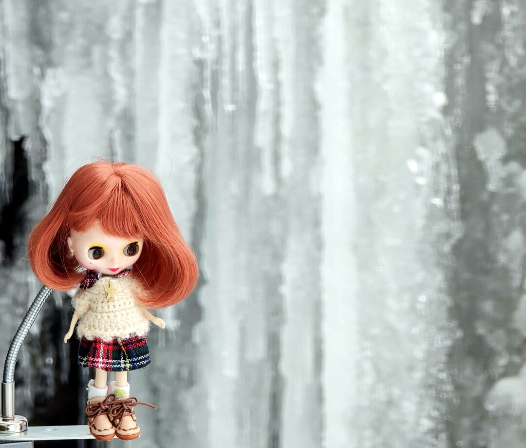 Nyoibo super 2 Free-standing Stand for Petite Blythe Screw Hole Magnet ...